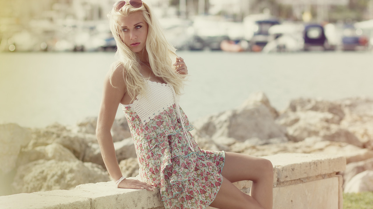 Lisa Fox Wallpaper Harbor